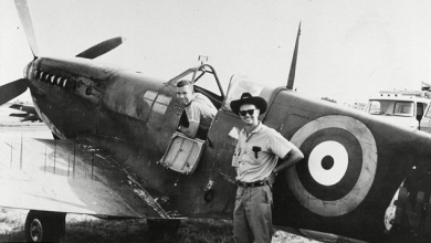 SPITFIRE LF.IXB MH415 | Pay's Air Service